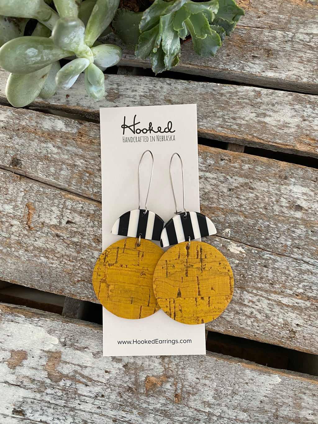 Sunshine & Stripes Suspended Stacks - Large – Hooked, LLC